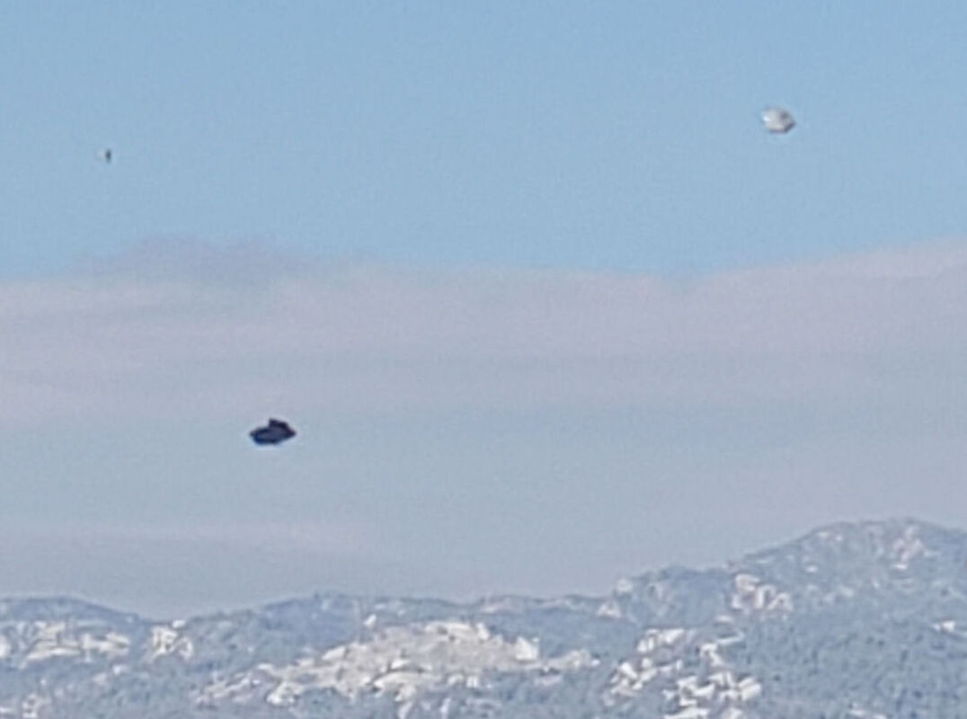 Six Unknown Objects Hover in the Colorado Sky - Science News